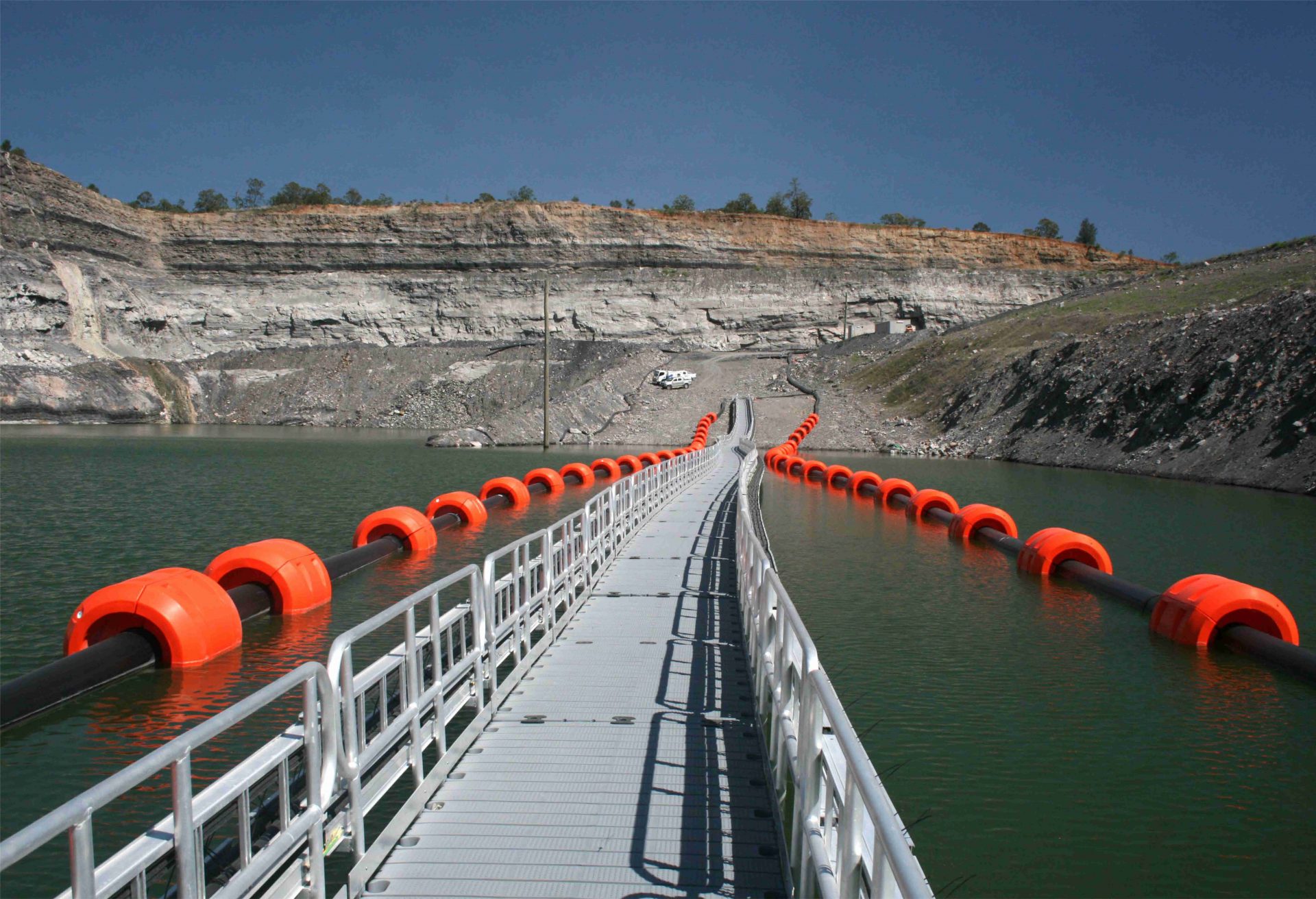 Pipe Hose Floats Manufacturers | Rotomoulded Dredging | Superior Jetties